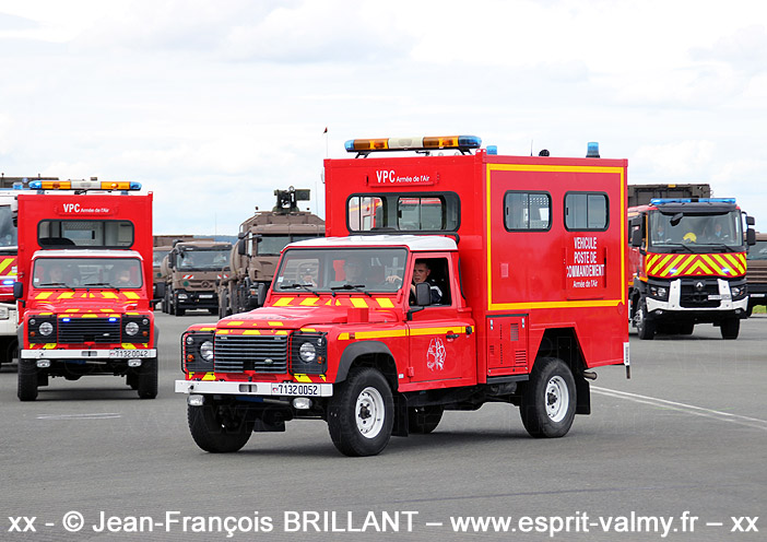 Land Rover Defender 130 Td4 2.4 "Poste de Commandement" ; Pompiers de l'Air - Esprit de Valmy ...